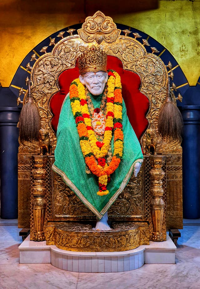 Shirdi Sai Baba: The Saint Who Brought Faiths and Hearts Together ...